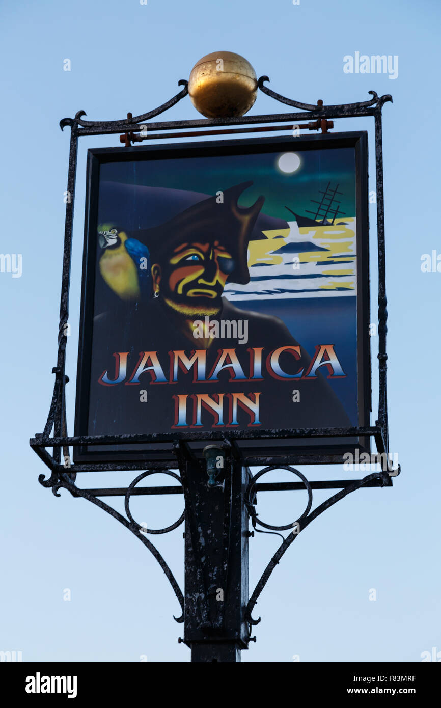Sign of the famous Jamaica Inn high on Bodmin Moor in North Cornwall ...