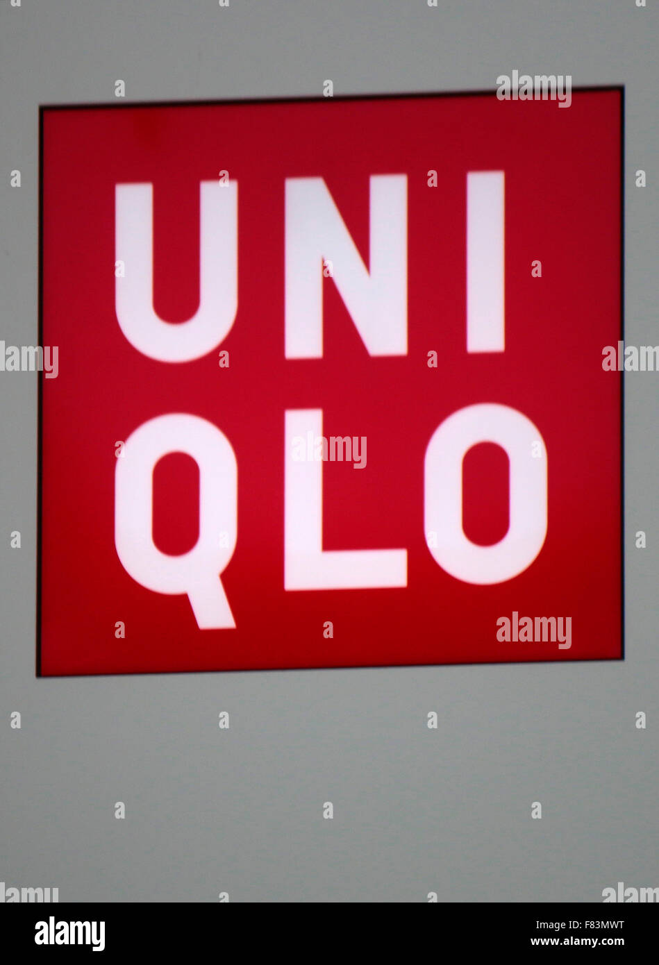 Uniqlo Logo Png