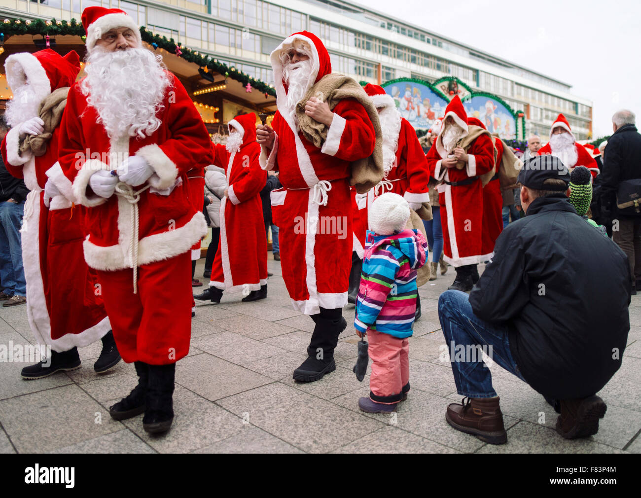 Berlin, Germany. 5th Dec, 2015. Santas attending the general assembly ...