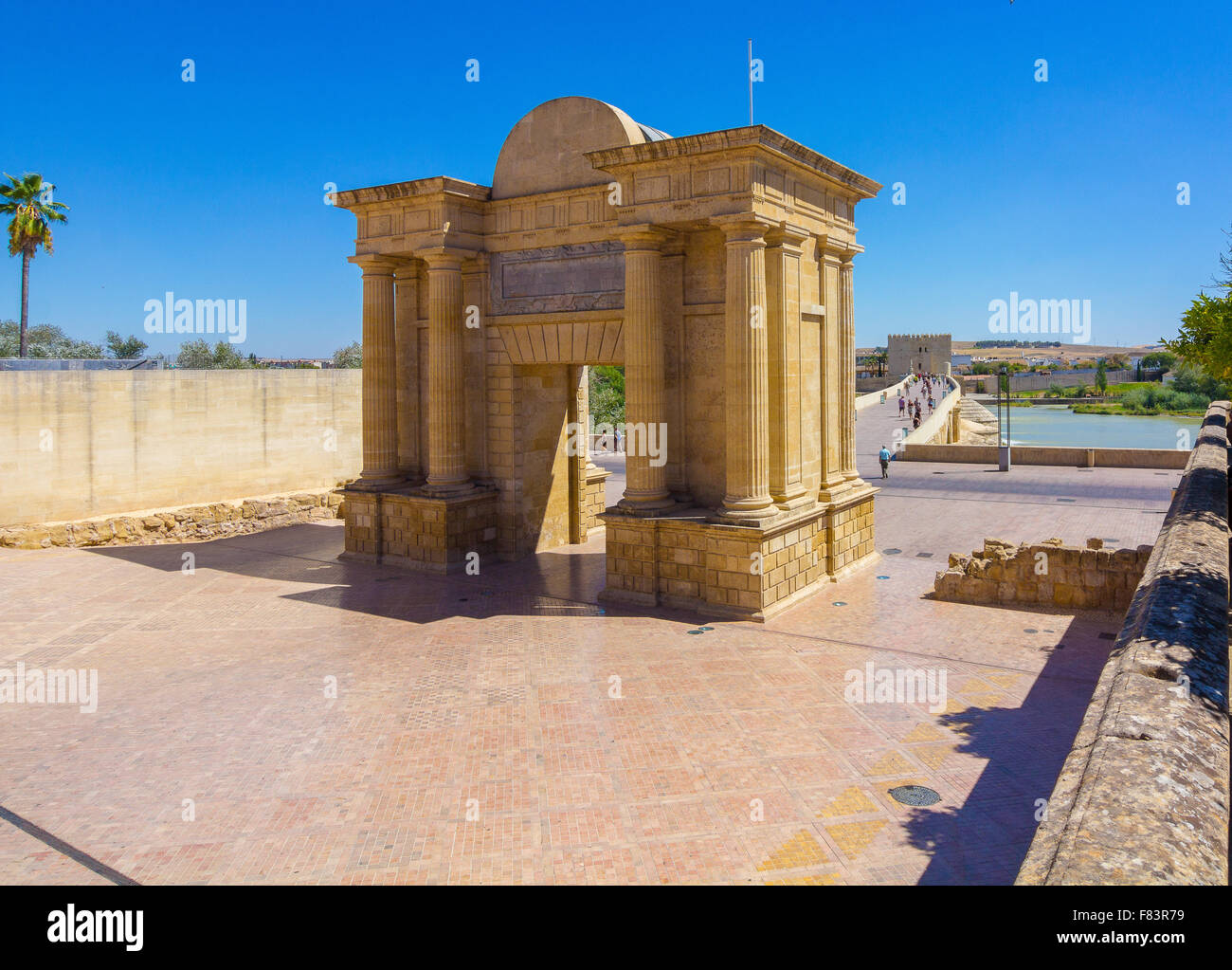 Spanish roman arch hi-res stock photography and images - Alamy