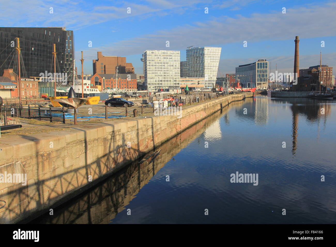Liverpool dock hi-res stock photography and images - Alamy