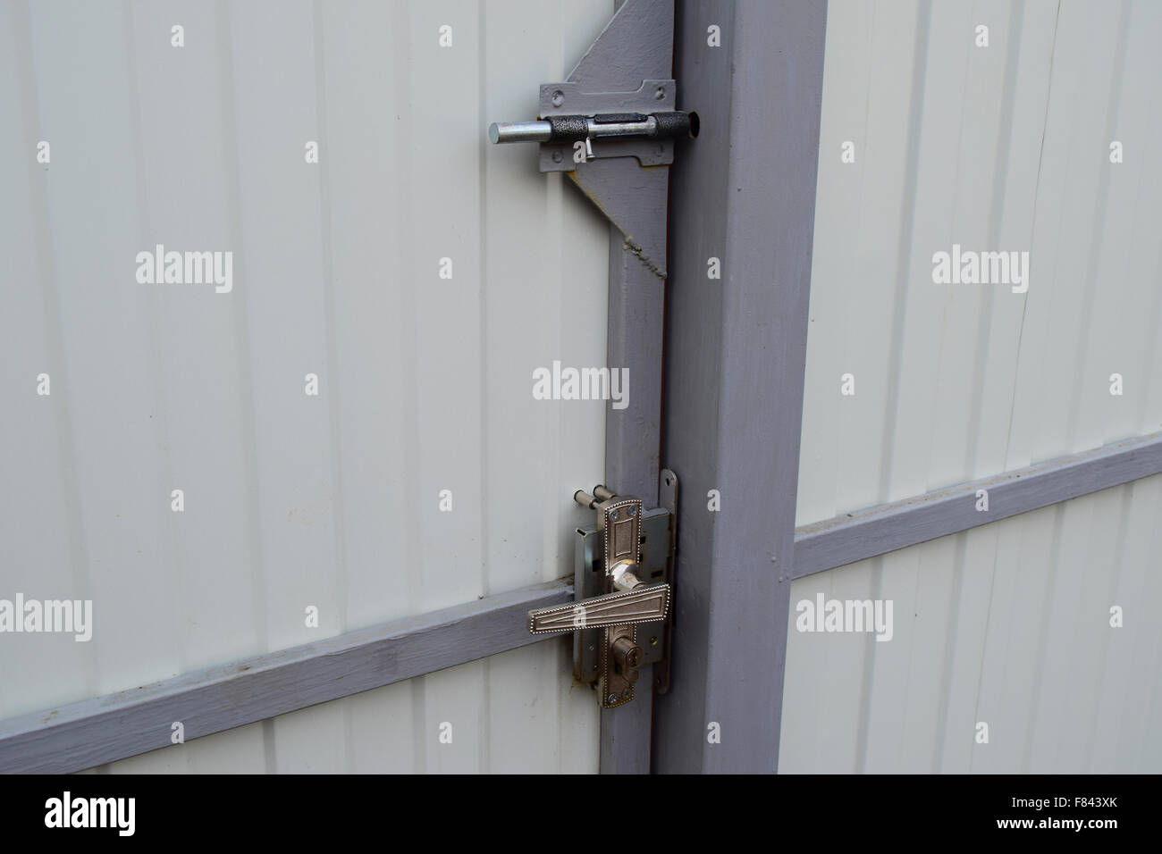 Door slide bolt and latch hi-res stock photography and images - Alamy