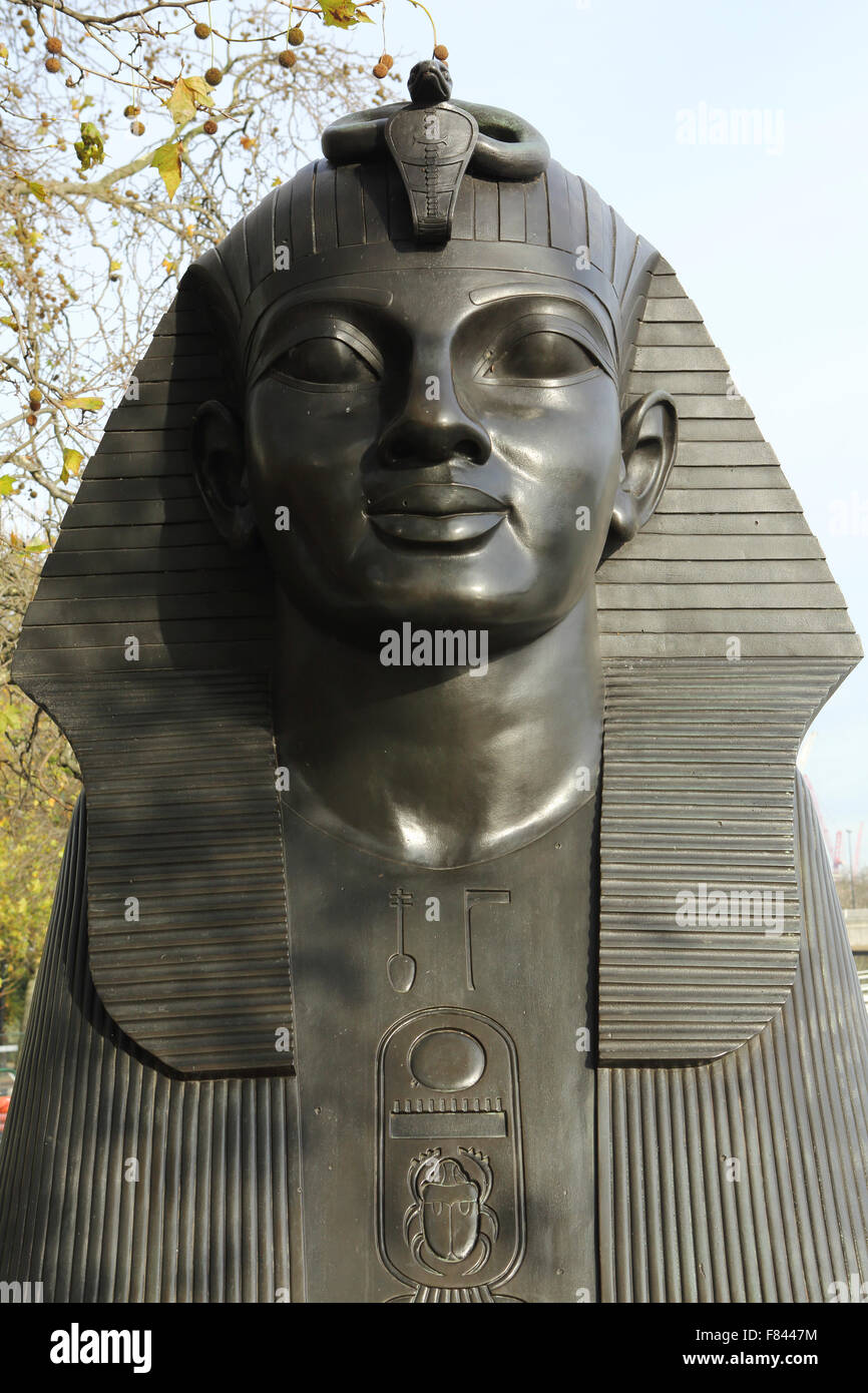 Sphinx statue on Victoria Embankment in London, UK, The Sphinx stands ...