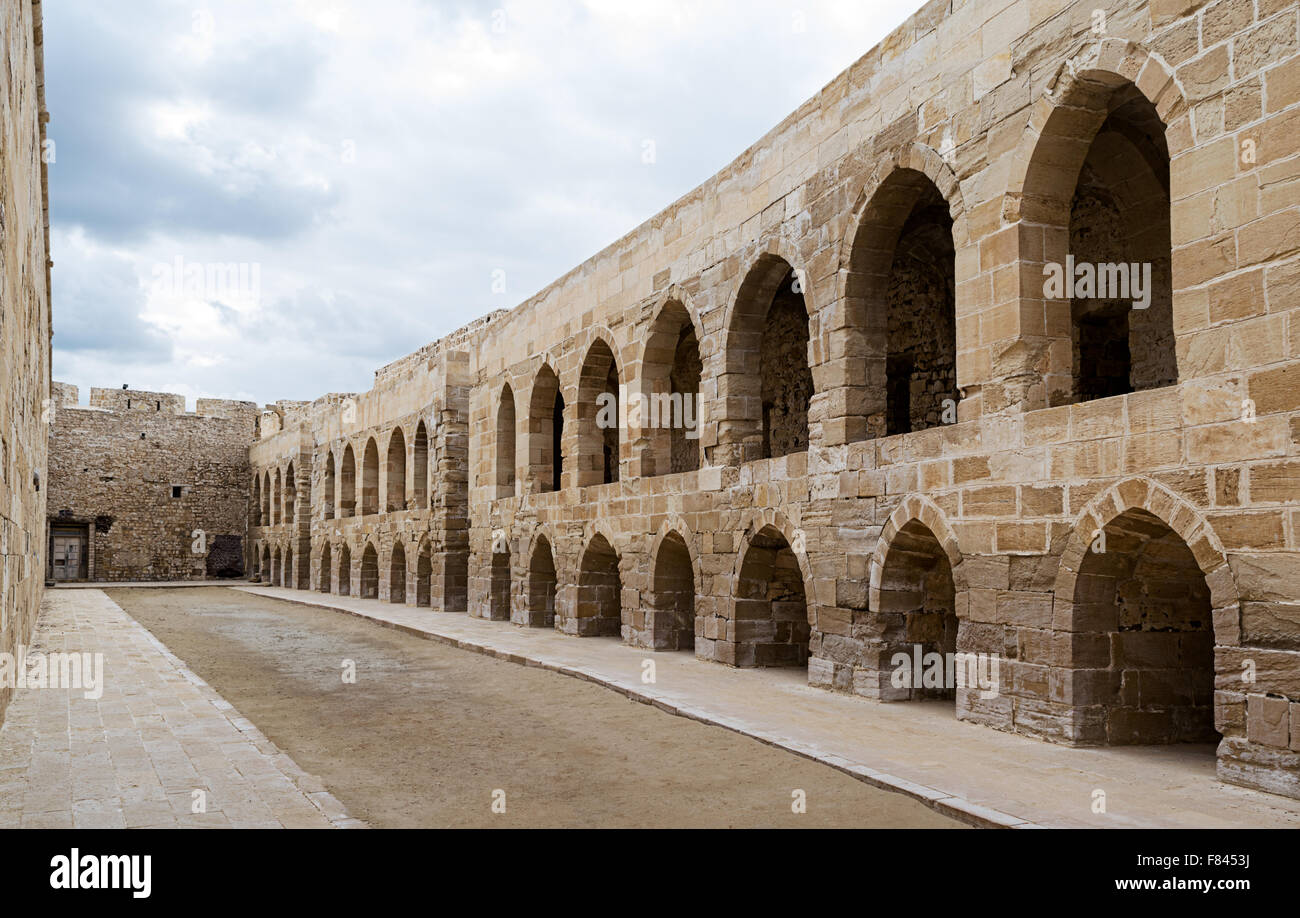 Open interior court hi-res stock photography and images - Alamy