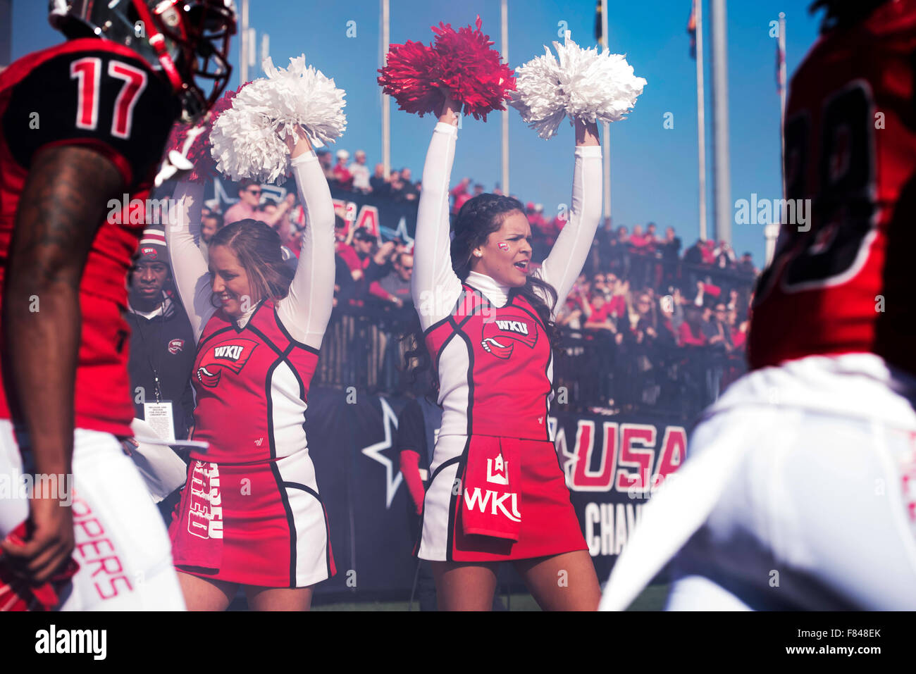 Western kentucky cheerleaders hi-res stock photography and images - Alamy
