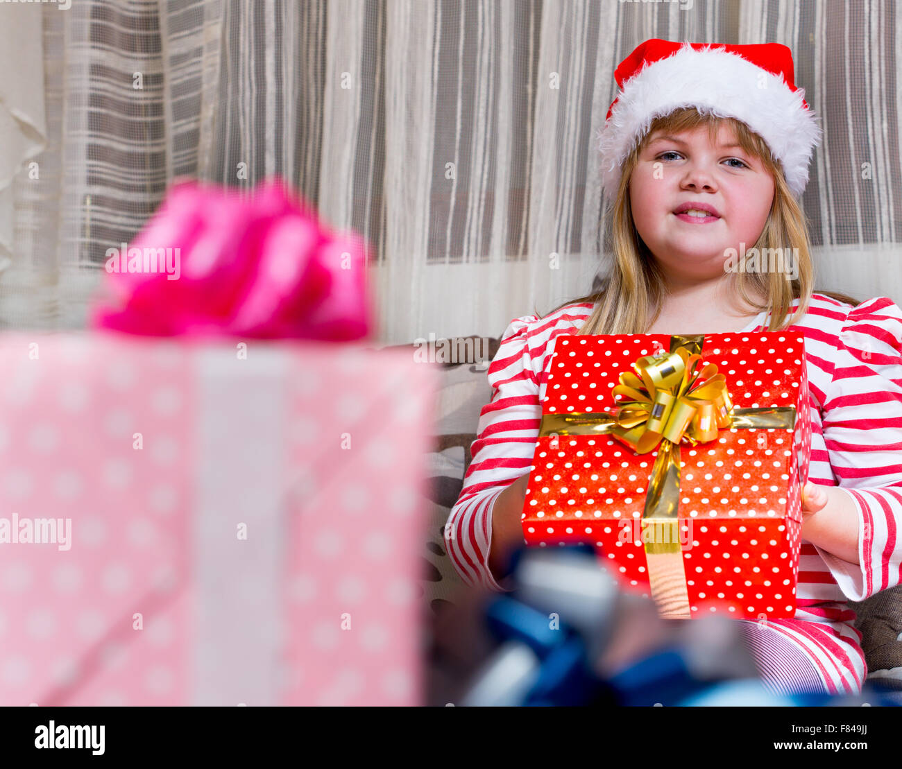 children with Christmas presents Stock Photo - Alamy