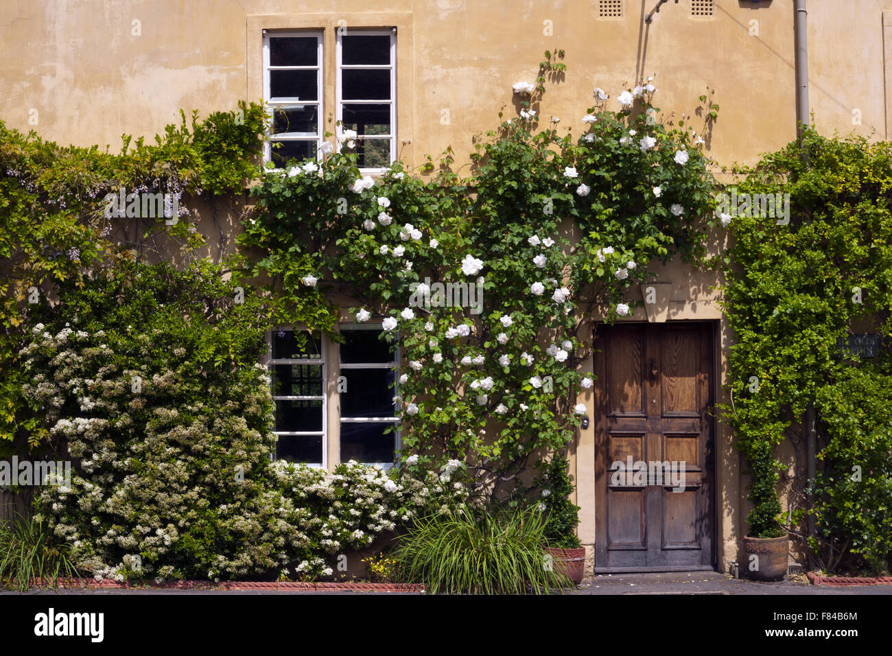A pretty corner in Cirencester, Gloucestershire, Cotswolds, UK Stock ...