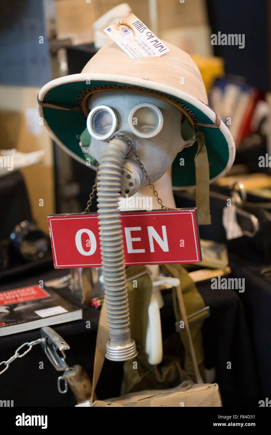 Safari signage hi-res stock photography and images - Alamy