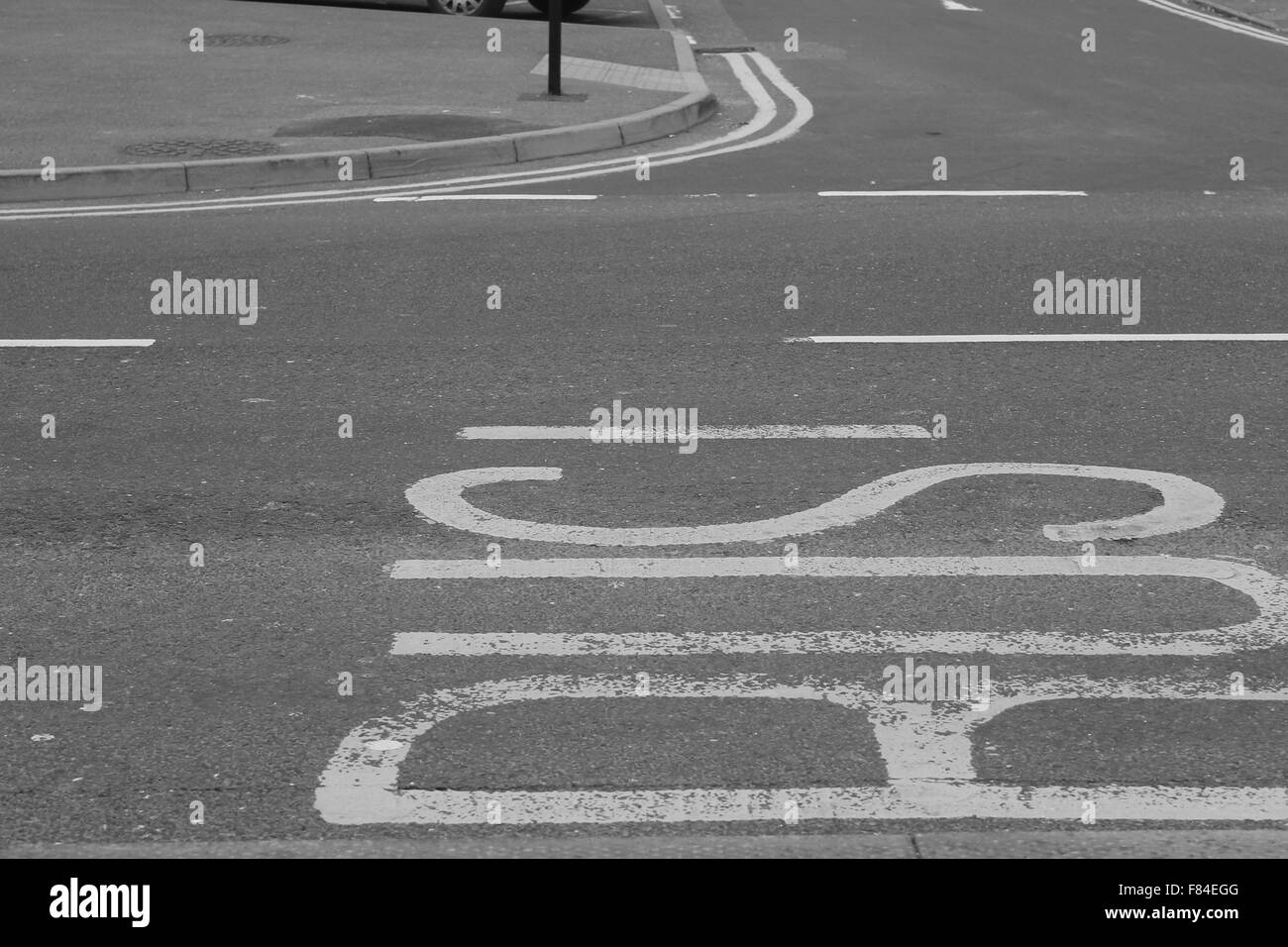 Road markings at bus stop hi-res stock photography and images - Alamy