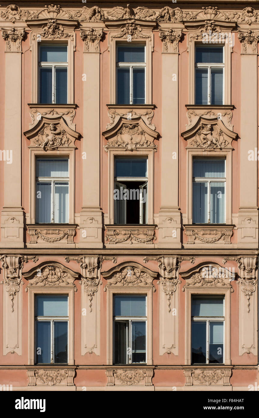 Building is classical in design hi-res stock photography and images - Alamy