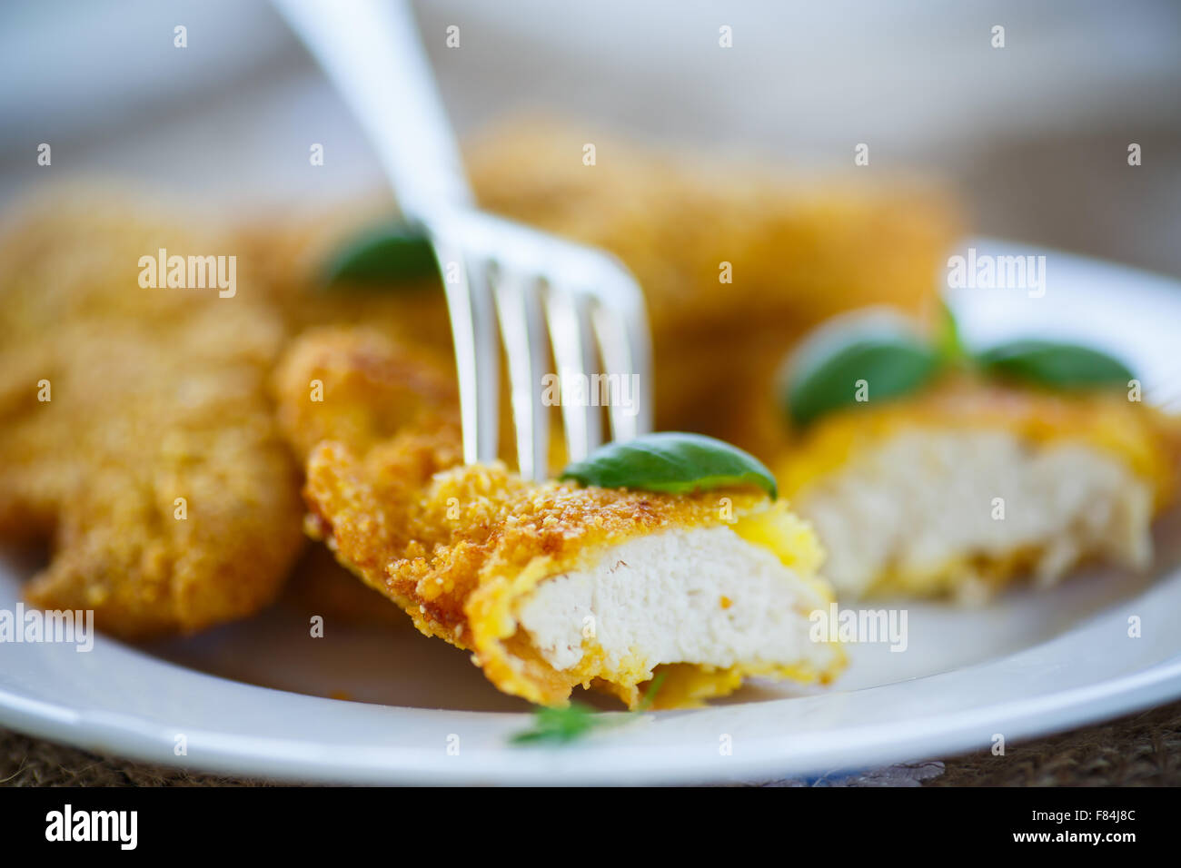 Chicken in batter hi-res stock photography and images - Alamy