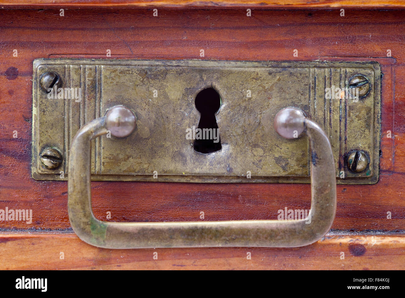 Old and used drawer Stock Photo - Alamy