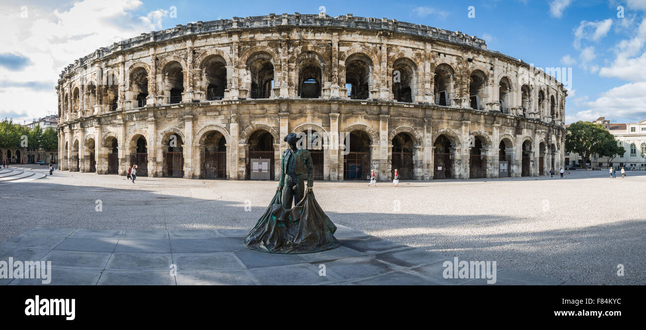 Roman Arena (Amphitheater) in Arles and bullfighter sculpture, Provence ...