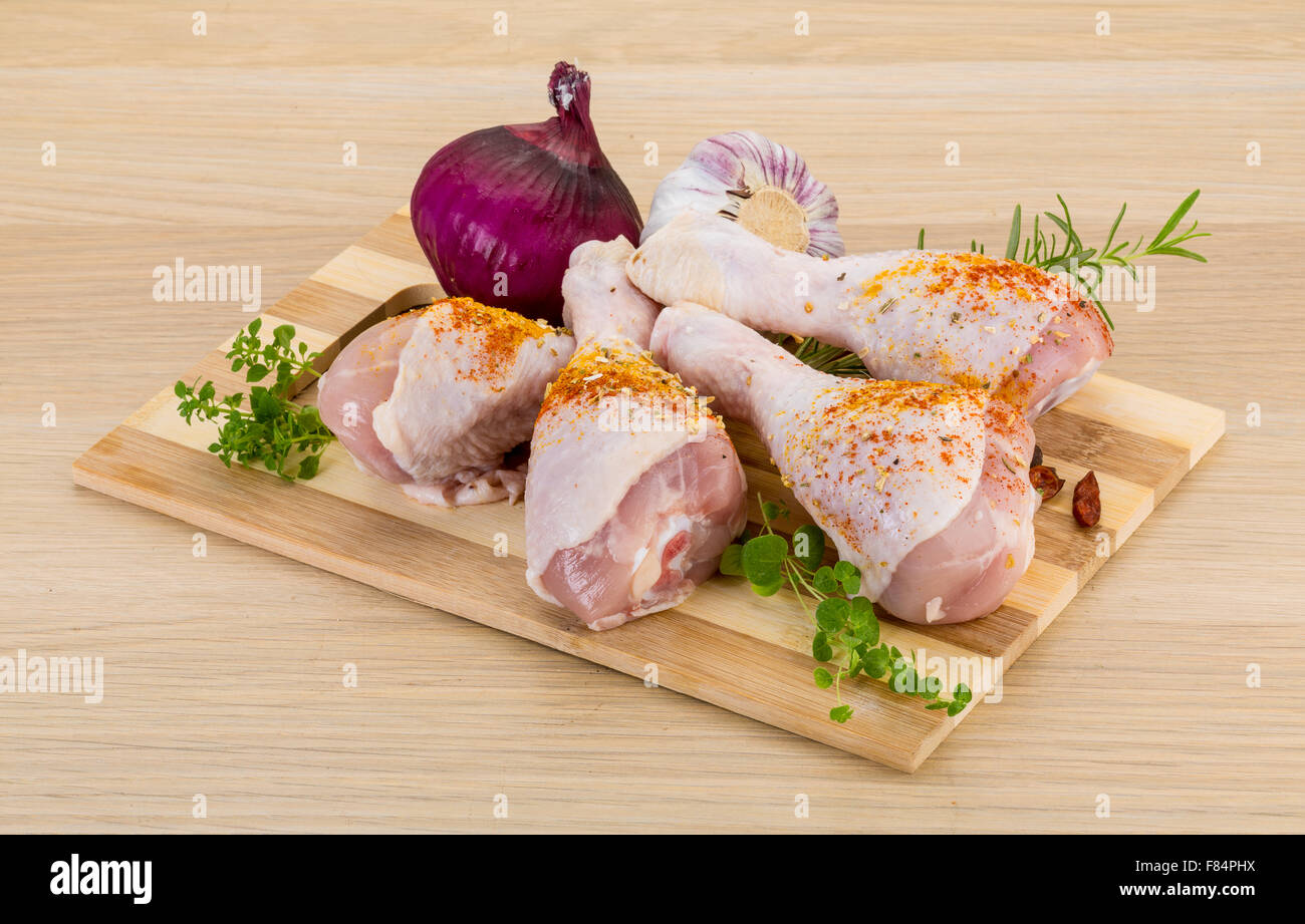Raw chicken legs - ready for cooking Stock Photo - Alamy