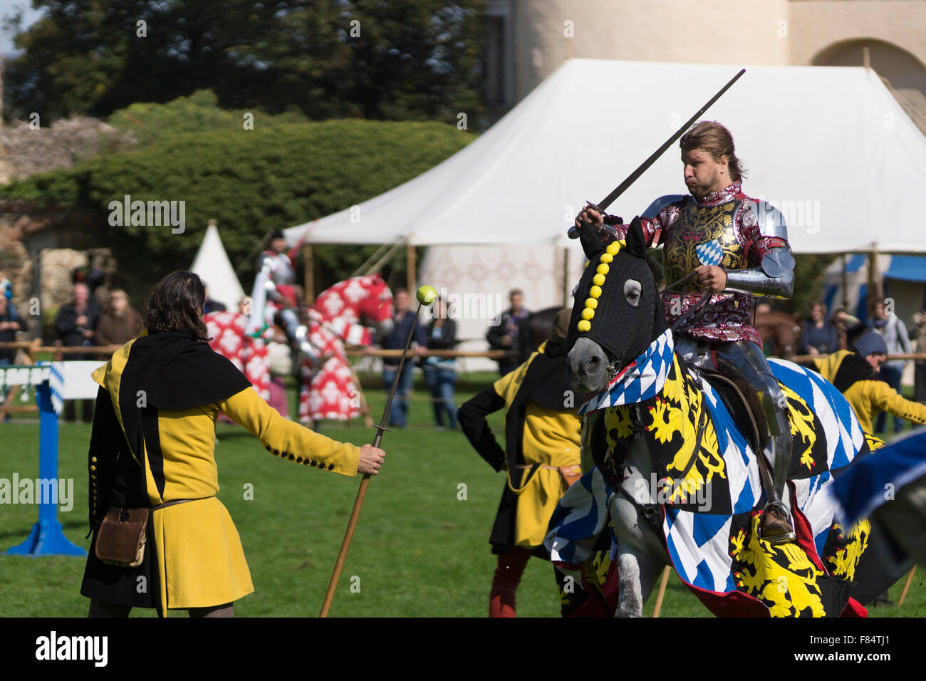 Medieval tournament hi-res stock photography and images - Alamy