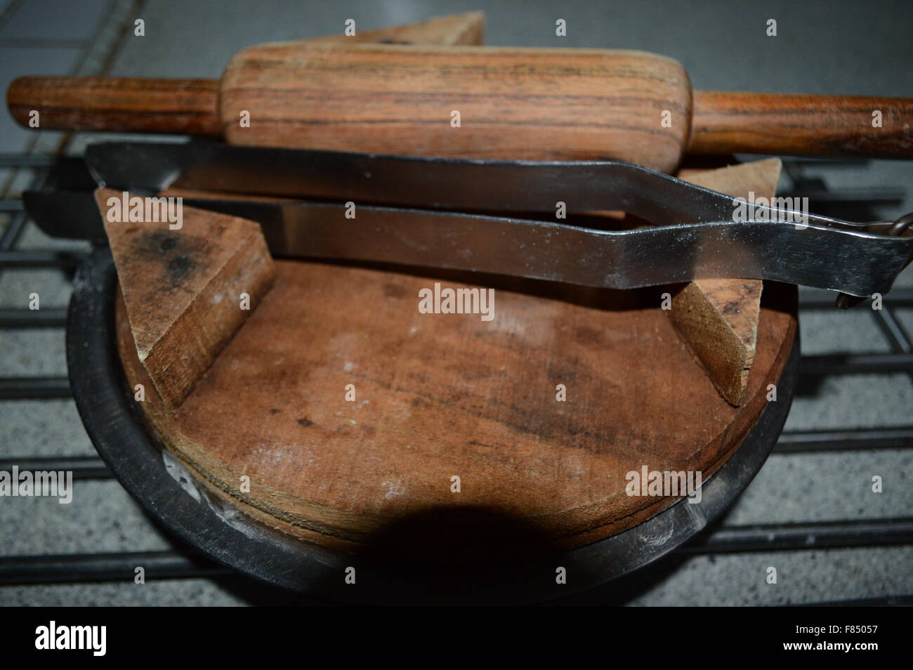 Belna and chakla for chapati making in India Stock Photo - Alamy