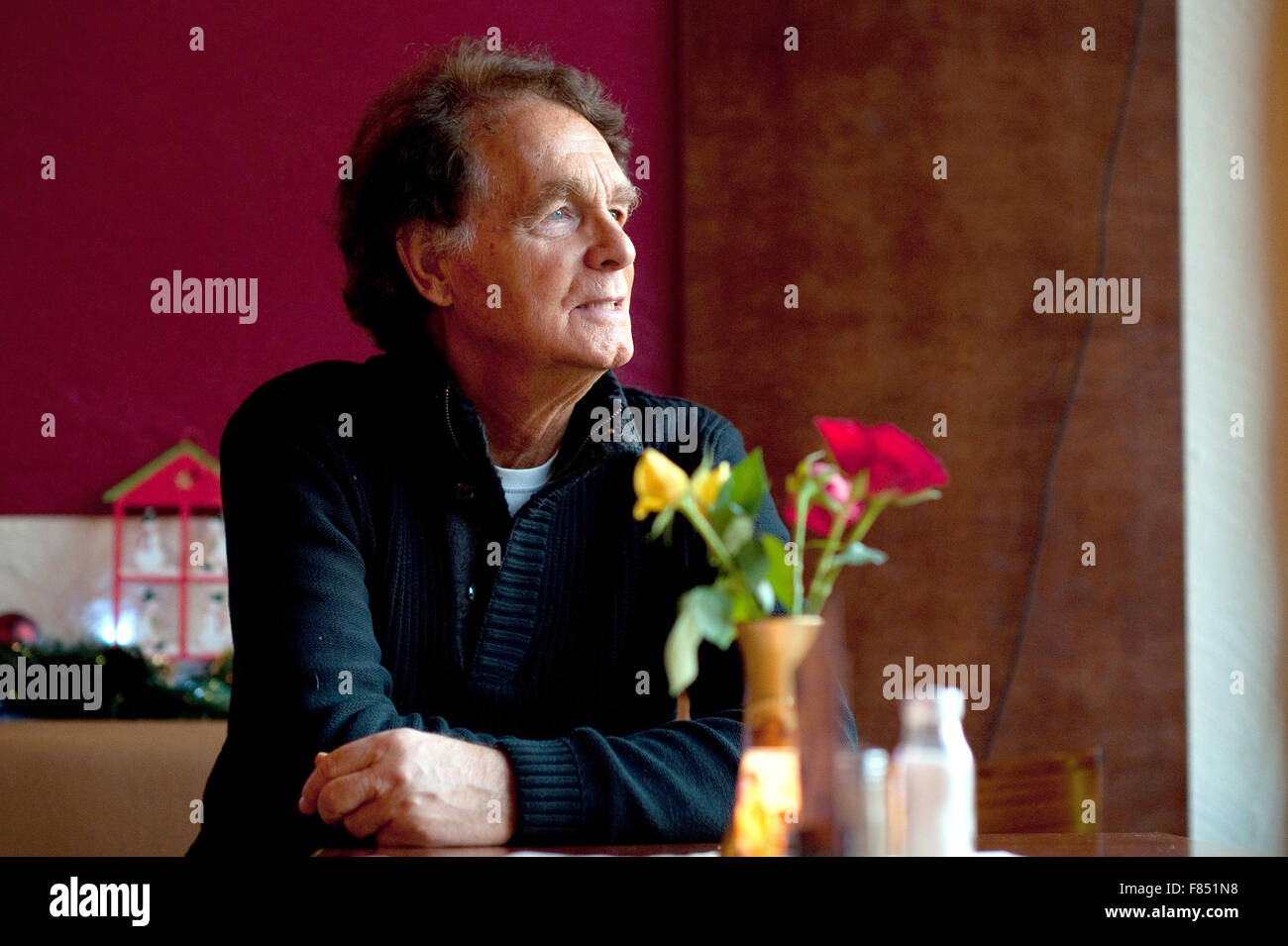 Berlin, Germany. 27th Nov, 2015. Schlager singer Michael Hansen ...