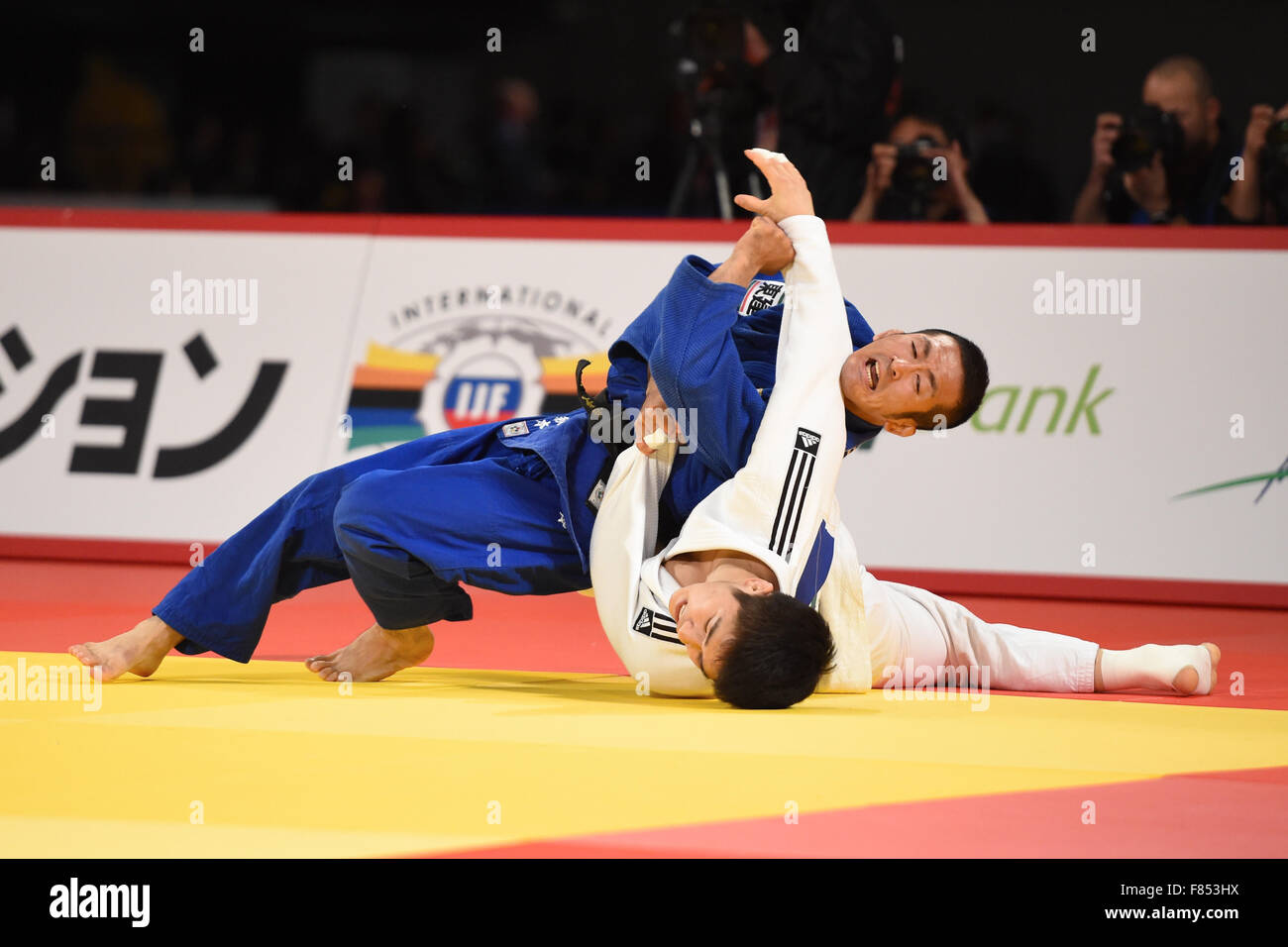 Tokyo Metropolitan Gymnasium, Tokyo, Japan. 5th Dec, 2015. Hiroyuki ...