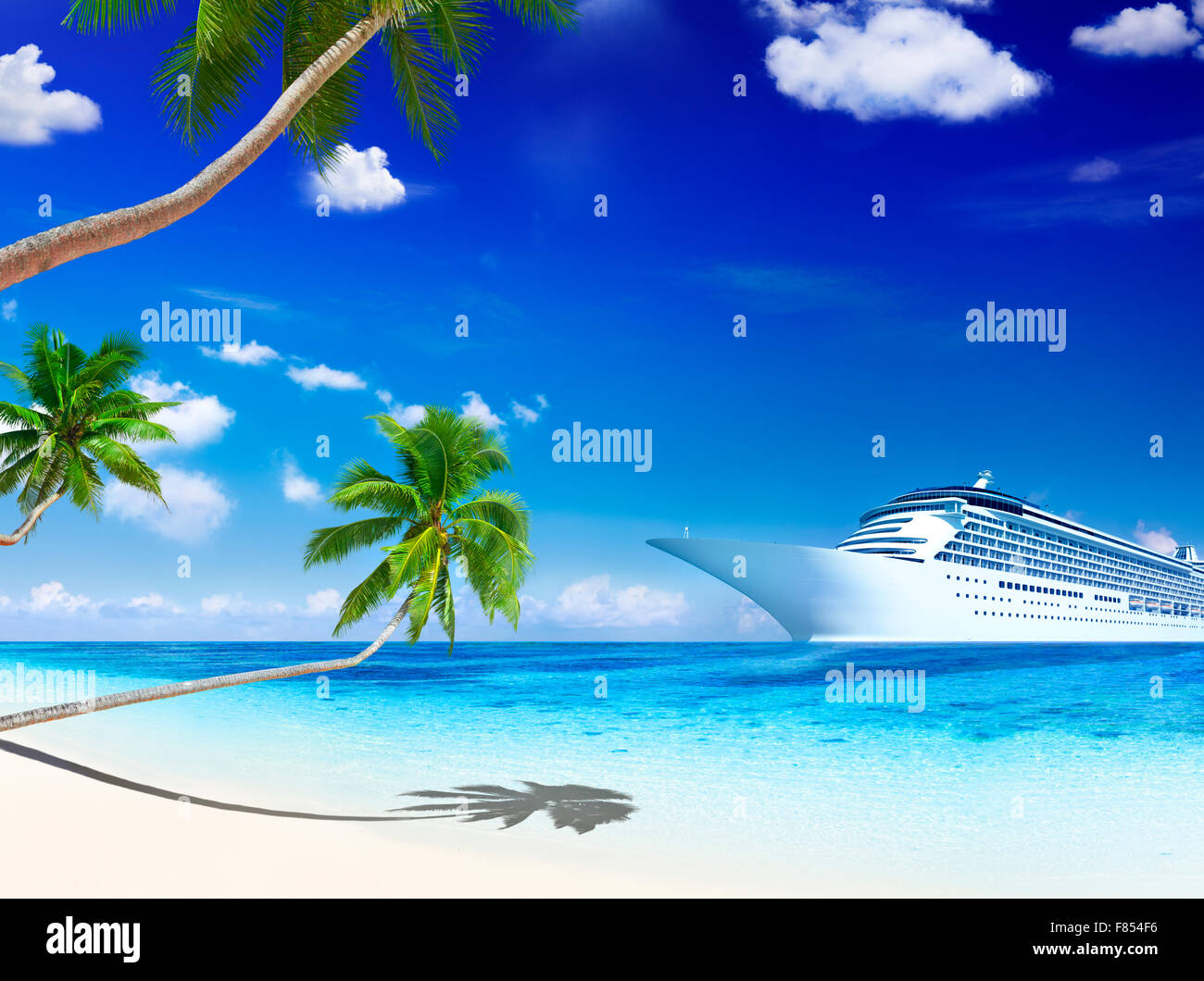 Cruise Ship Summer Beach Palm Tree Concept Stock Photo - Alamy