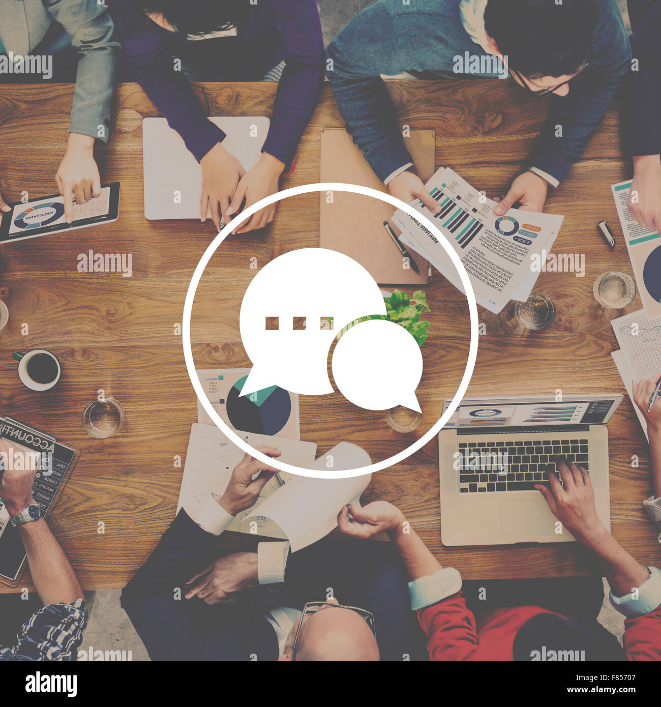 Team conversation icon hi-res stock photography and images - Alamy