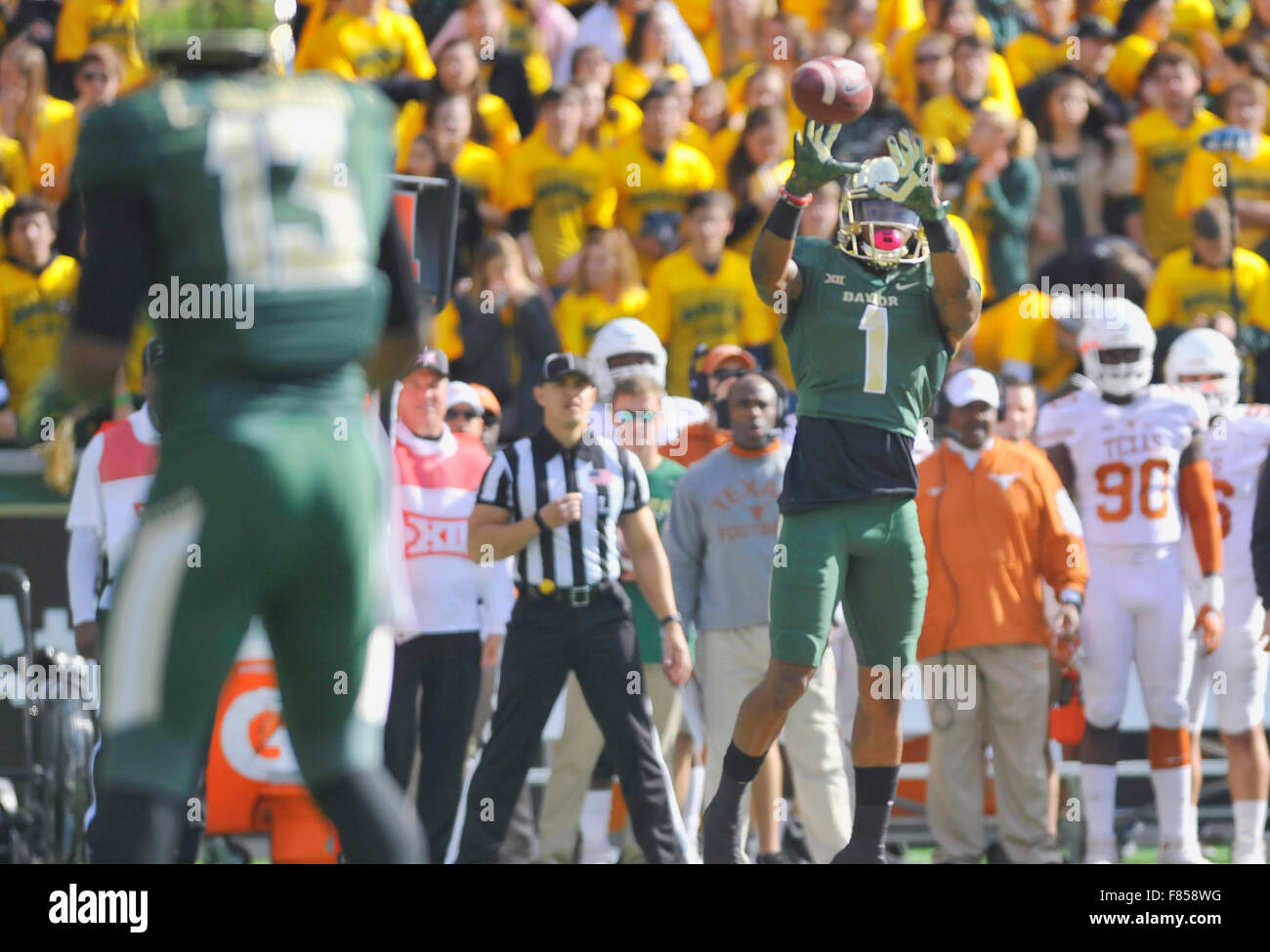 Waco, Texas, USA. 05th Dec, 2015. Baylor receiver Corey Coleman (1 ...