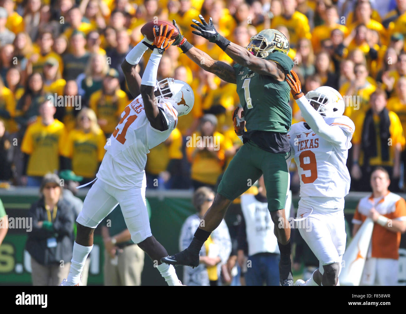 Waco, Texas, USA. 05th Dec, 2015. Texas cornerback Duke Thomas (21 ...