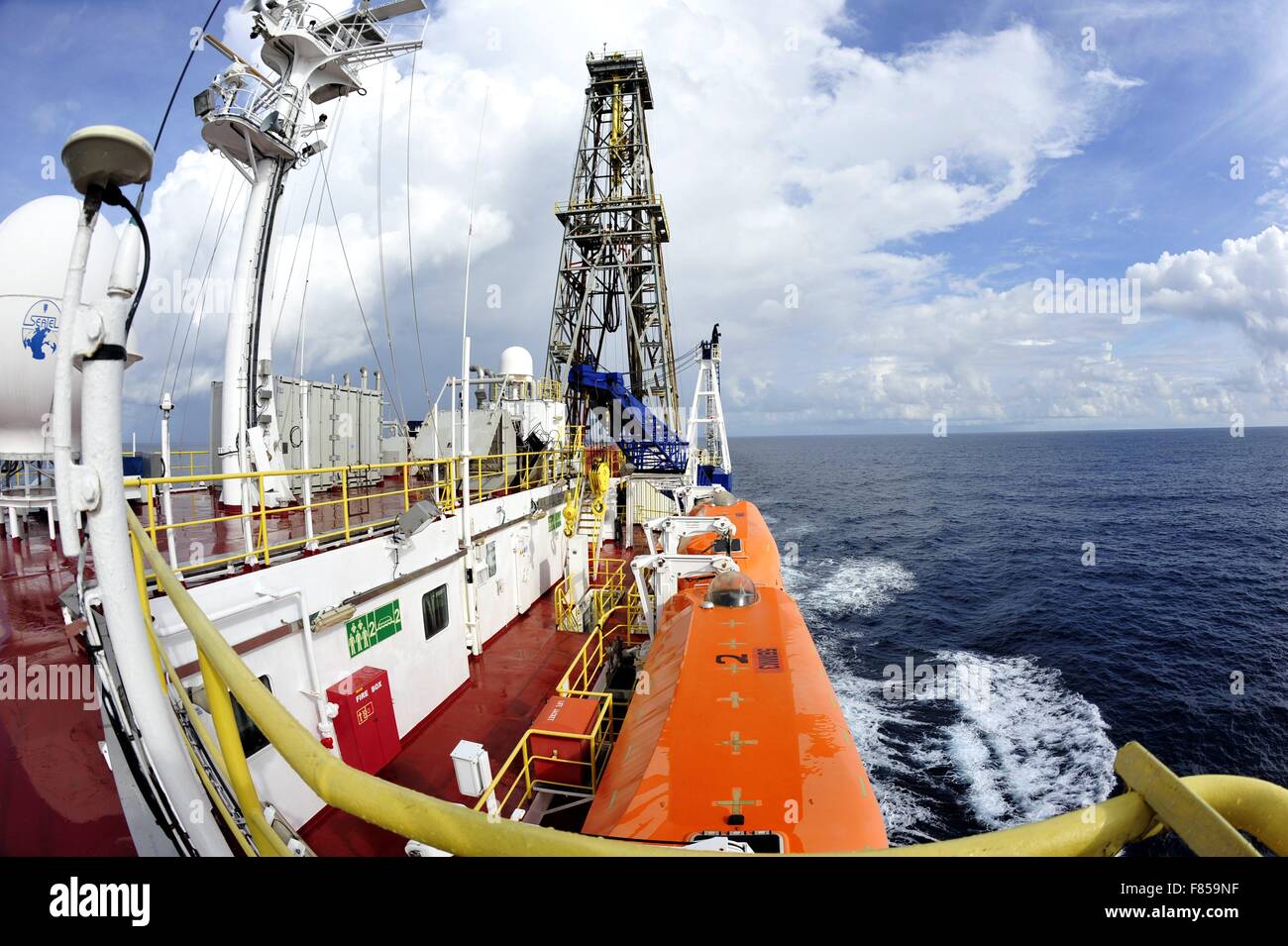 Joides Resolution. 6th Dec, 2015. U.S. drilling ship JOIDES Resolution sails on the southwest ...