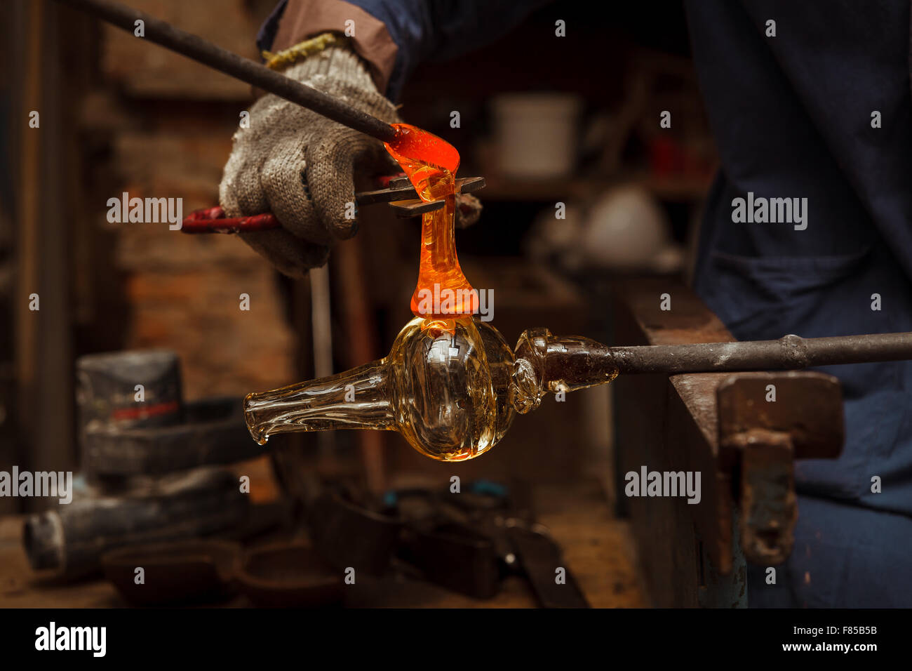 Workshop art hi-res stock photography and images - Alamy