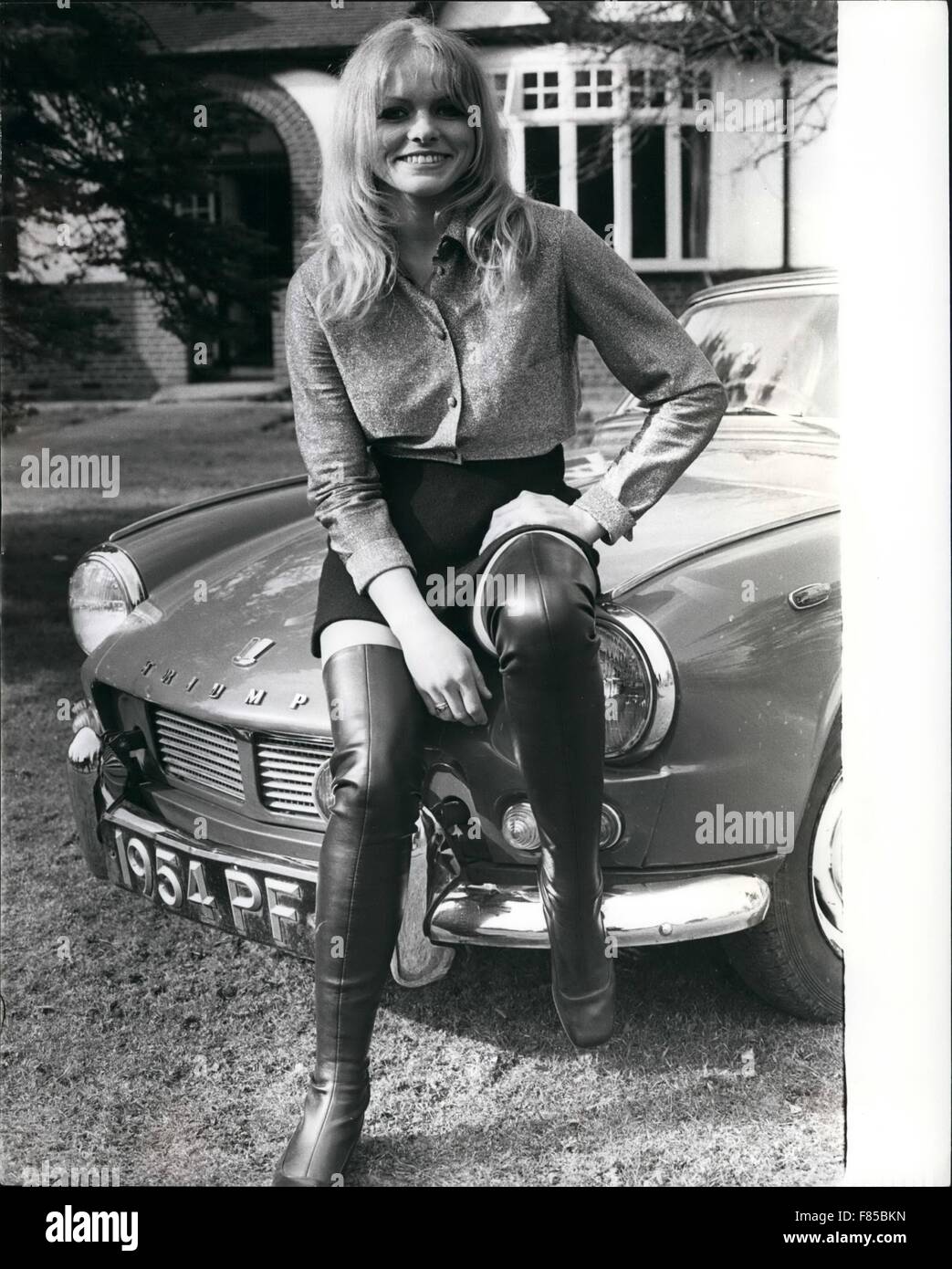 1968 - 23 year old Liz Moore was trained at Kingston Art School - and ...