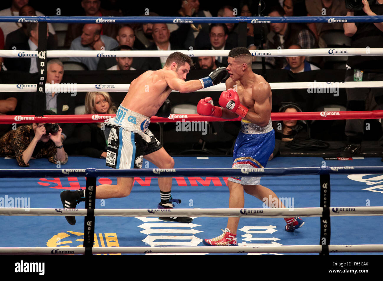 Brooklyn, New York, USA. 5th Dec, 2015. CHRIS ALGIERI (black trunks ...