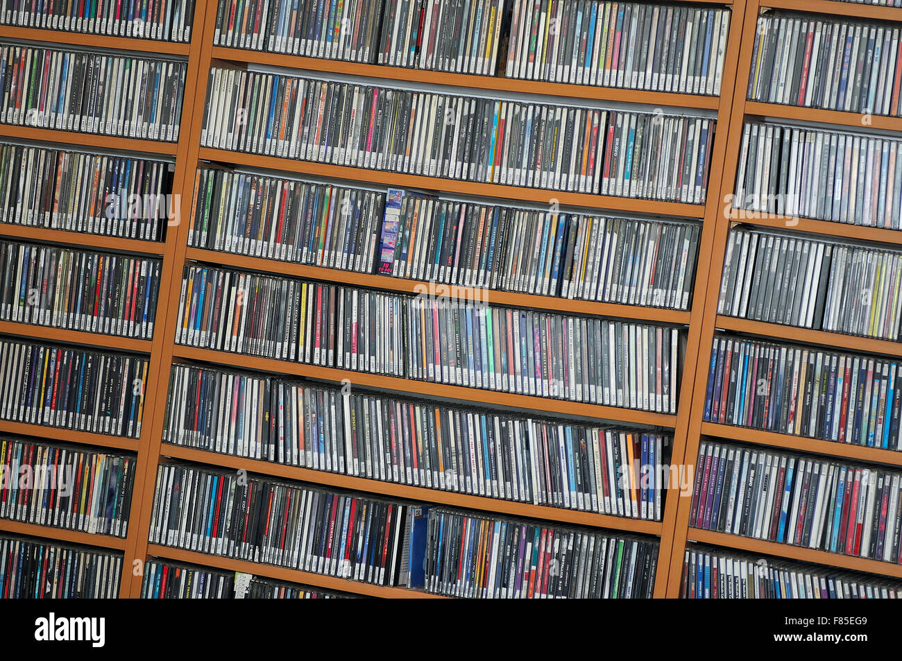 Music cd dvd plates hi-res stock photography and images - Alamy