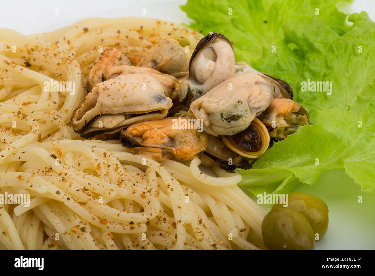 Spaghetti with mussels - famous seafood pasta Stock Photo - Alamy