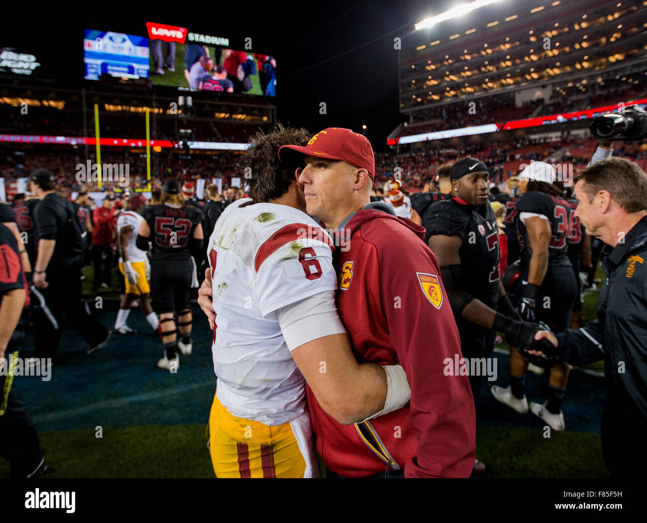 Los Angeles, CA, USA. 05th Dec, 2015. USC quarterback (6) Cody Kessler ...