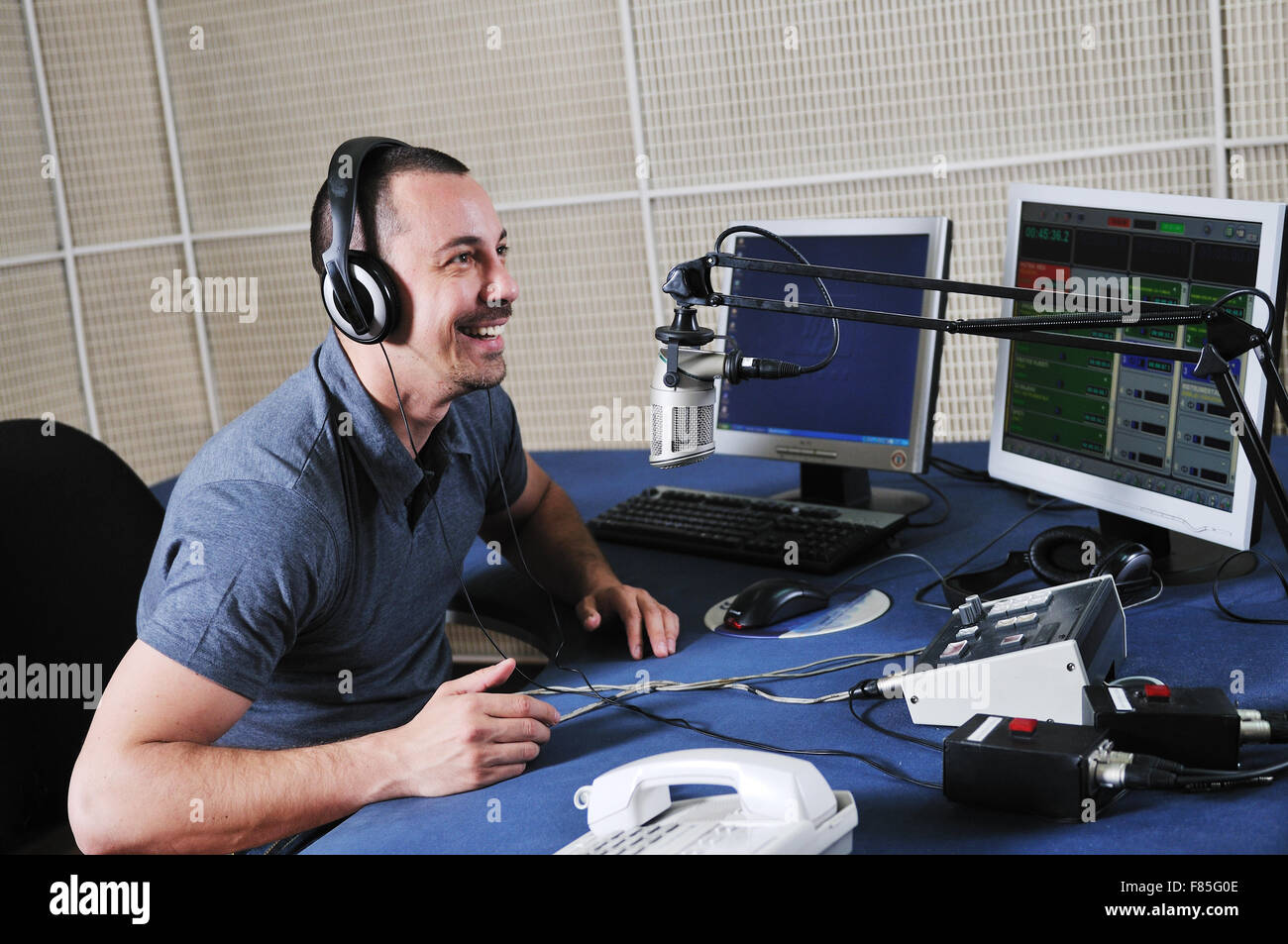 radio dj man indoor at radio studio Stock Photo - Alamy