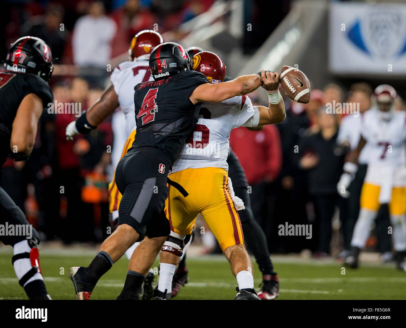 Los Angeles, CA, USA. 05th Dec, 2015. Stanford Cardinal linebacker (4 ...