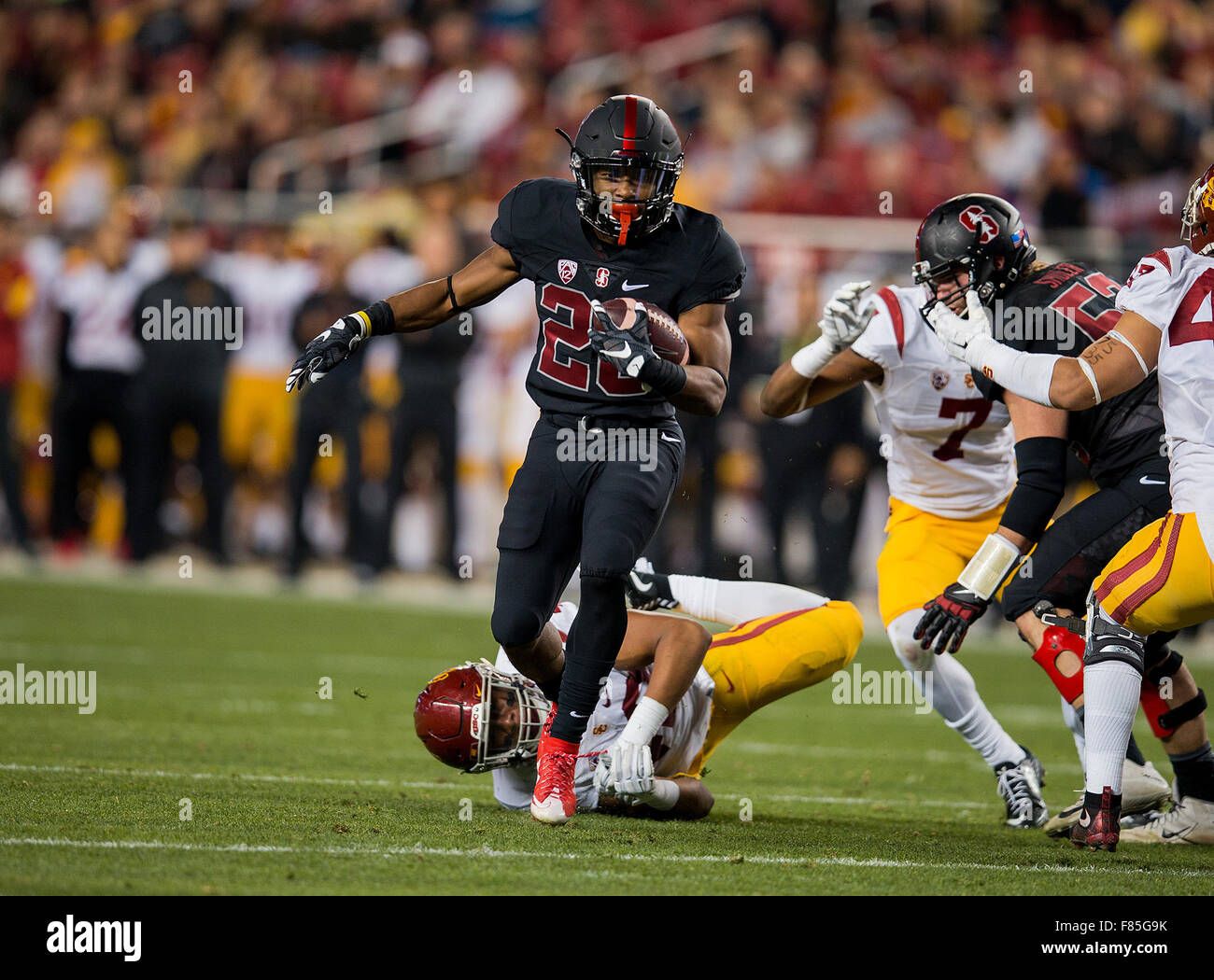 Los Angeles, CA, USA. 05th Dec, 2015. Stanford Cardinal running back ...