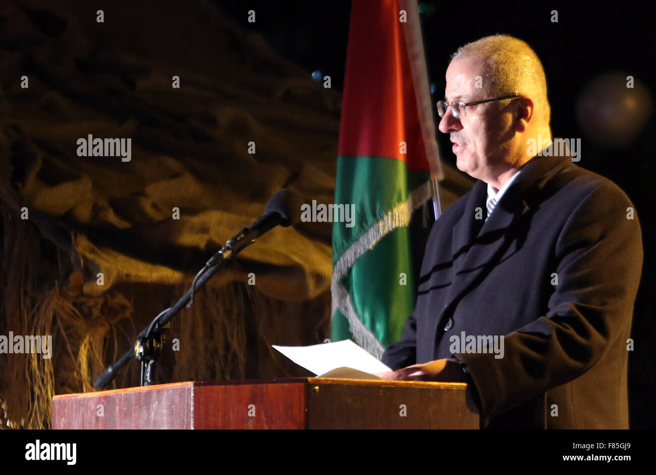 Bethlehem, West Bank, Palestinian Territory. 5th Dec, 2015. Palestinian ...