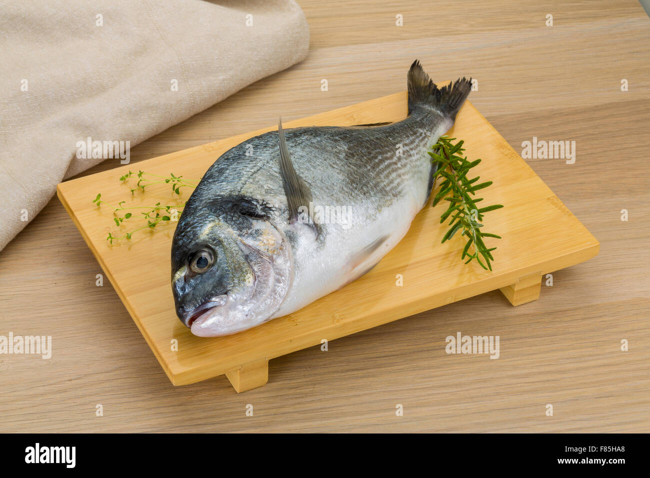 Raw dorado - fish ready for cooking Stock Photo - Alamy