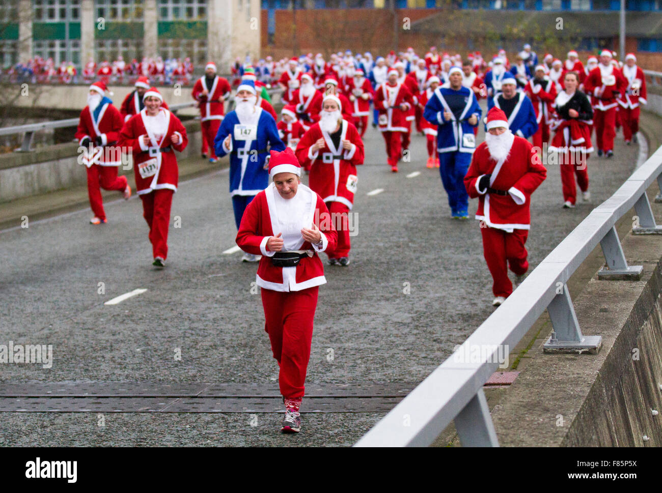 Liverpool, Merseyside, UK 6th December, 2015. The Medicash Santa Dash ...