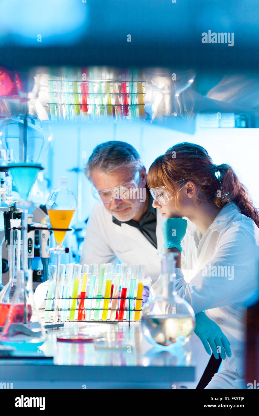 Health care professionals in lab Stock Photo - Alamy