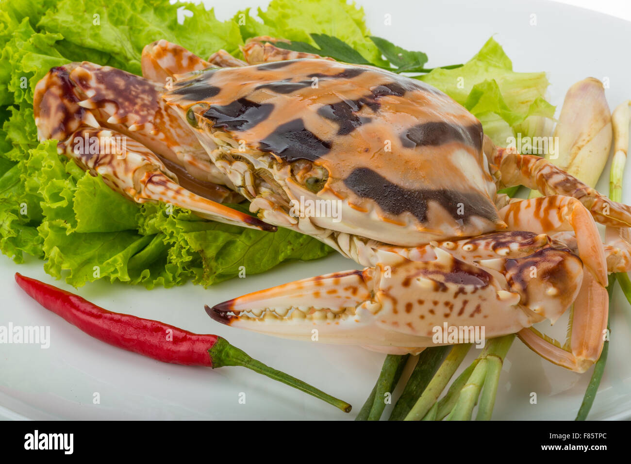 Raw red crab - ready for cooking Stock Photo - Alamy