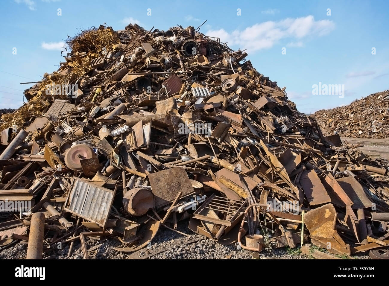 pile of rusty metal Stock Photo - Alamy