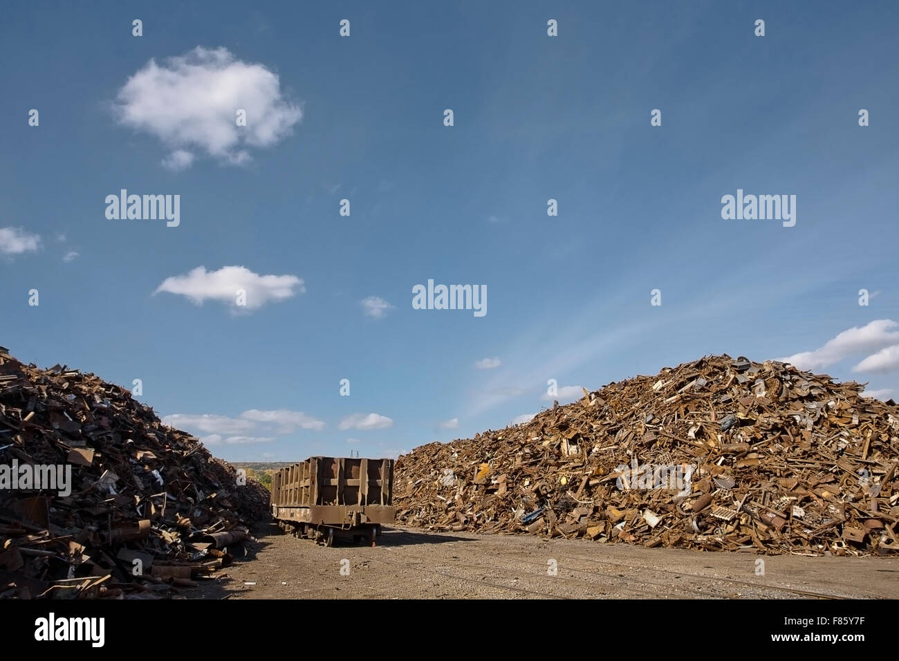 Pile of rusty scrap metal Stock Photo - Alamy