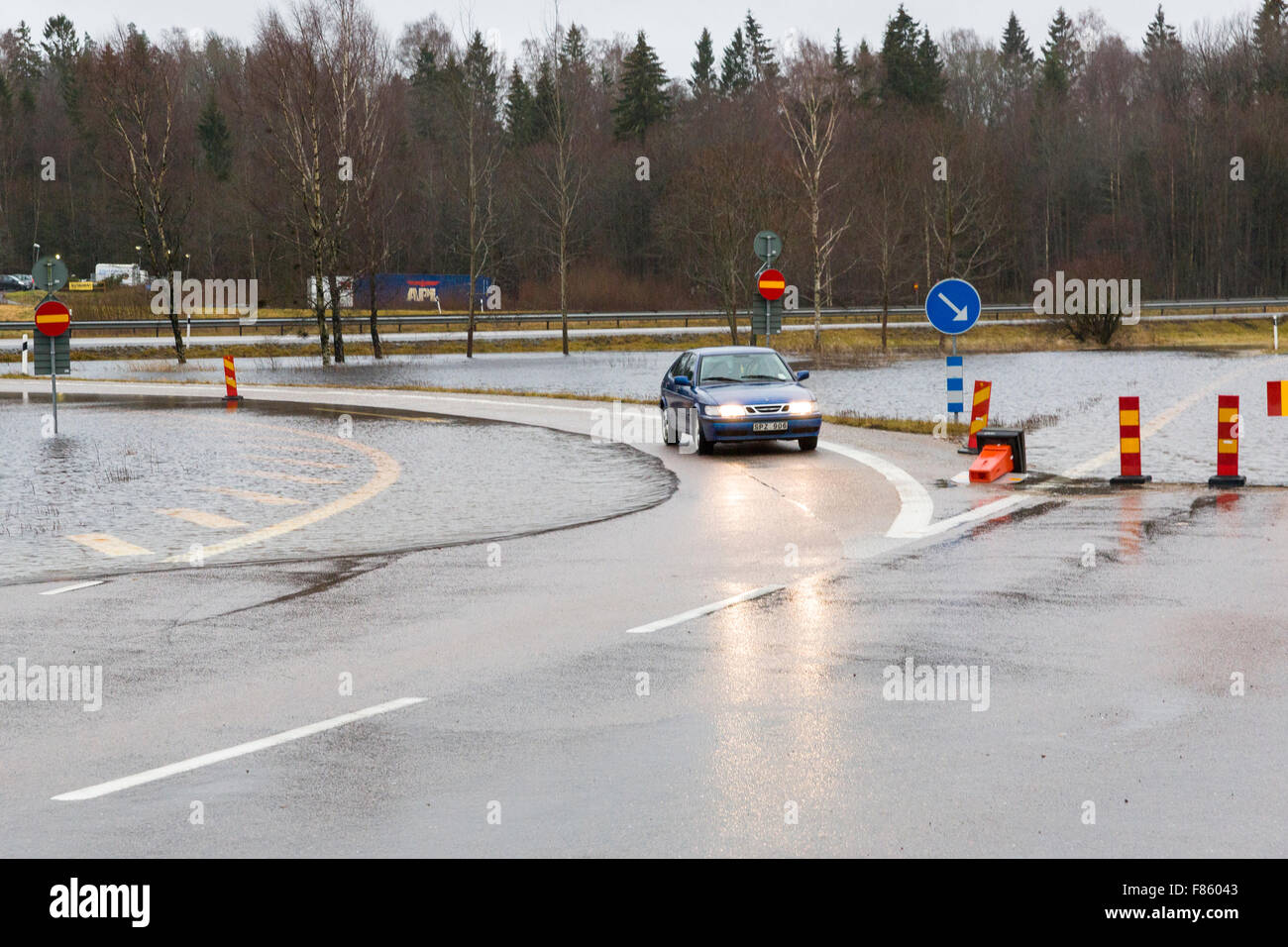 Storm flood motorway hi-res stock photography and images - Alamy