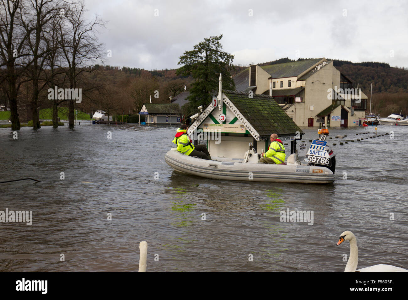 Lake Windermere, Cumbria, UK. 6th Dec, 2015. Severe flood. Lake ...