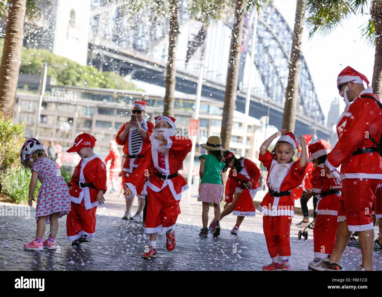 Sydney santa claus hi-res stock photography and images - Alamy