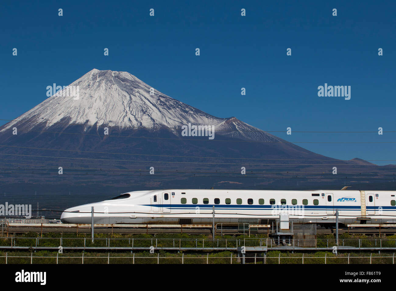 The Shinkansen with Mt. Fuji in the background Stock Photo - Alamy