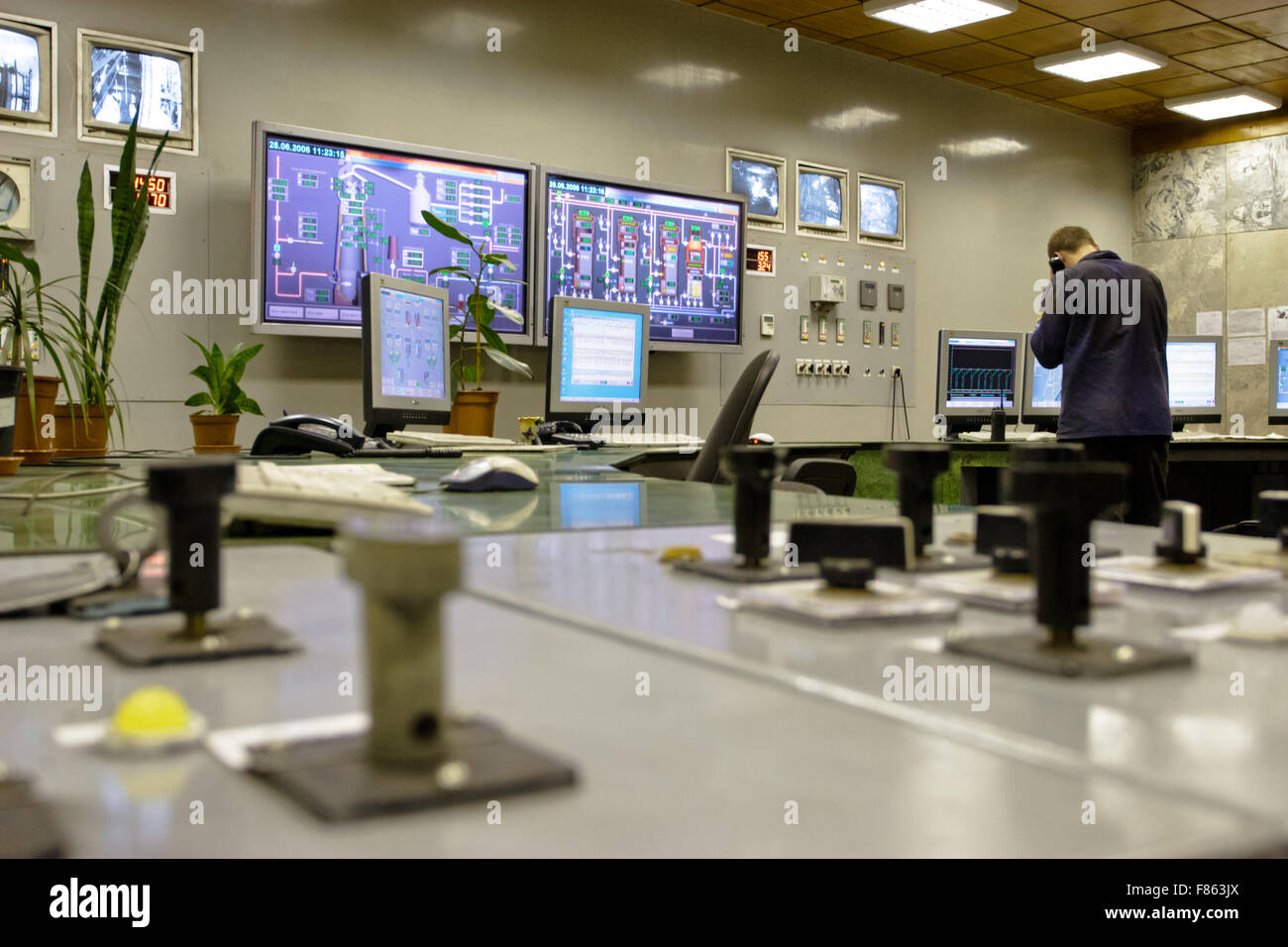 Block making machine hi-res stock photography and images - Alamy