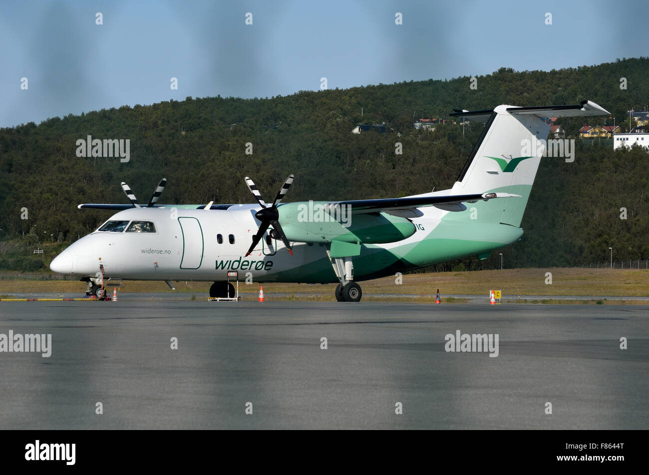 Wideroe hi-res stock photography and images - Alamy