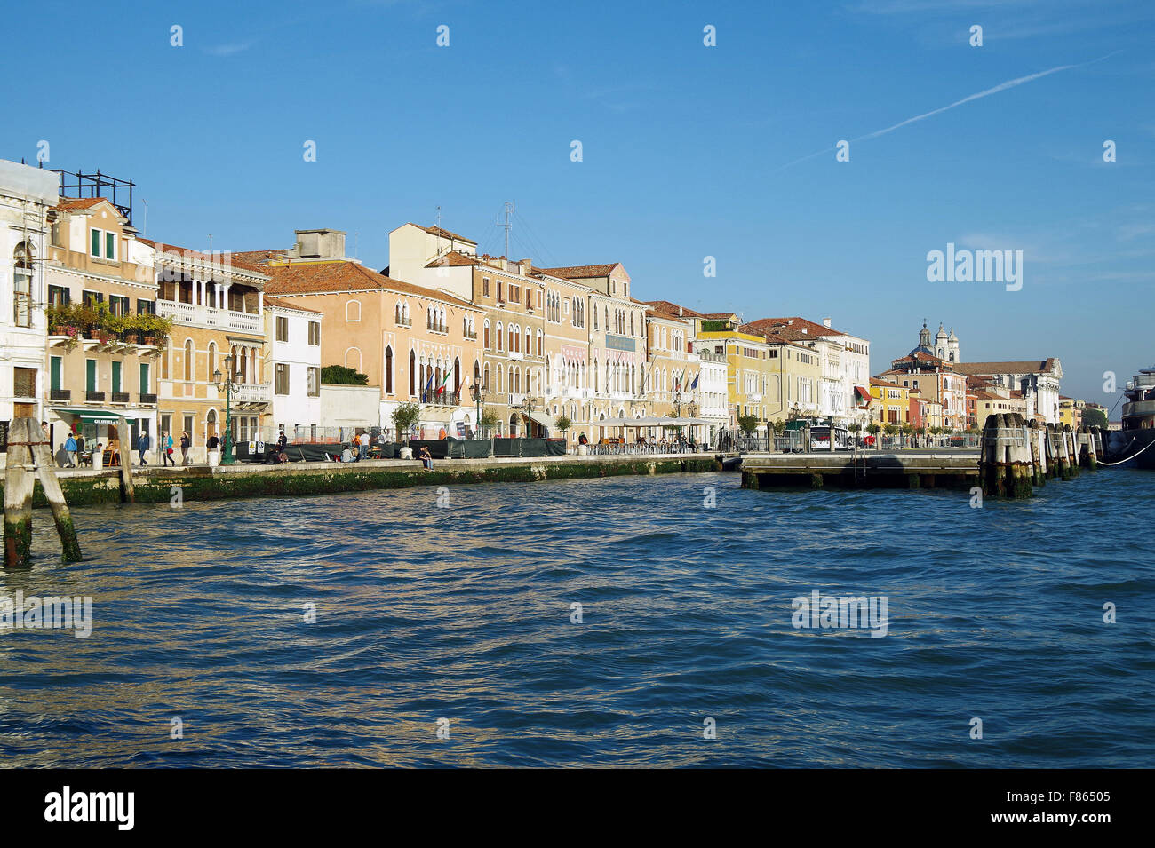 Fondamenta zattere hi-res stock photography and images - Alamy